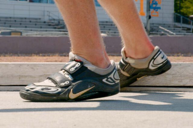 How To Throw The Shot Put - Definitive Step-By-Step Guide